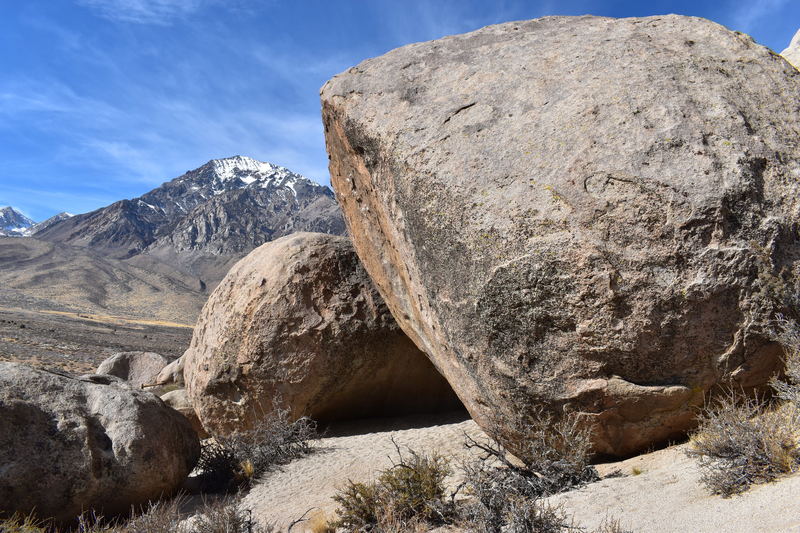Climbing in The Golden Boulder, Sierra Eastside