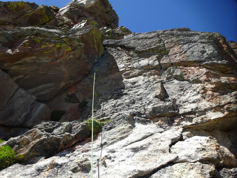 From the top of the chimney pitch (2 or 3) I take the leftmost corner ...