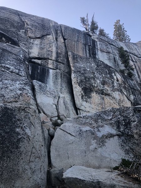 Rock Climb The Offwidth, Western Sierra