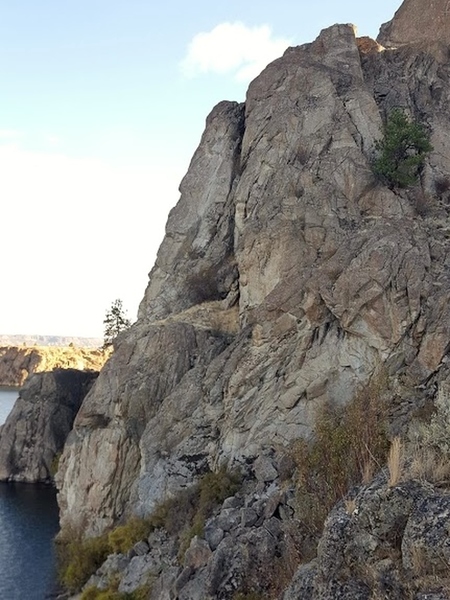 Rock Climbing in Roadside Rock, Central Region