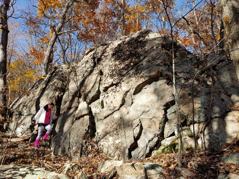 Climbing in Ghost Cliff, a. NorthWest
