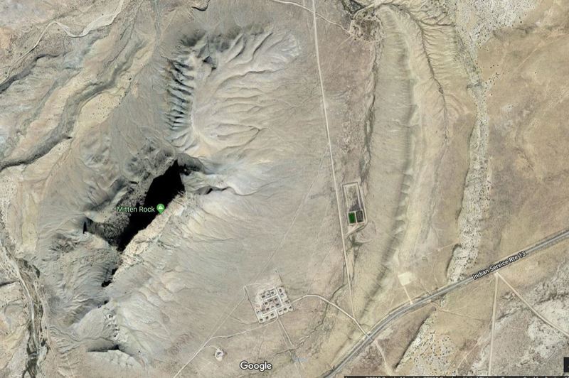 Climbing in Mitten Rock, New Mexico Navajolands