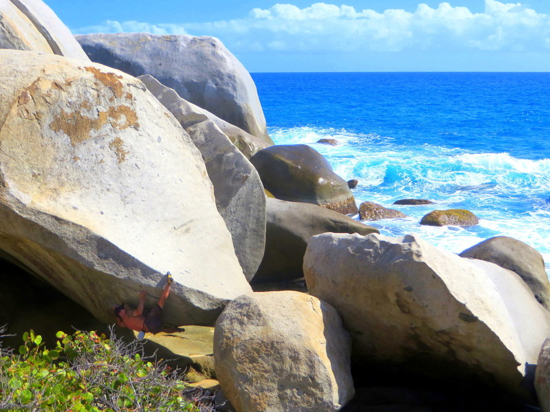 Bouldering in Stoney Bay, Virgin Gorda, BVI