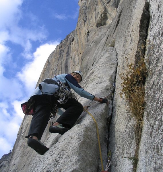 Starting the first traverse on p2 at the white horn. You have to step ...