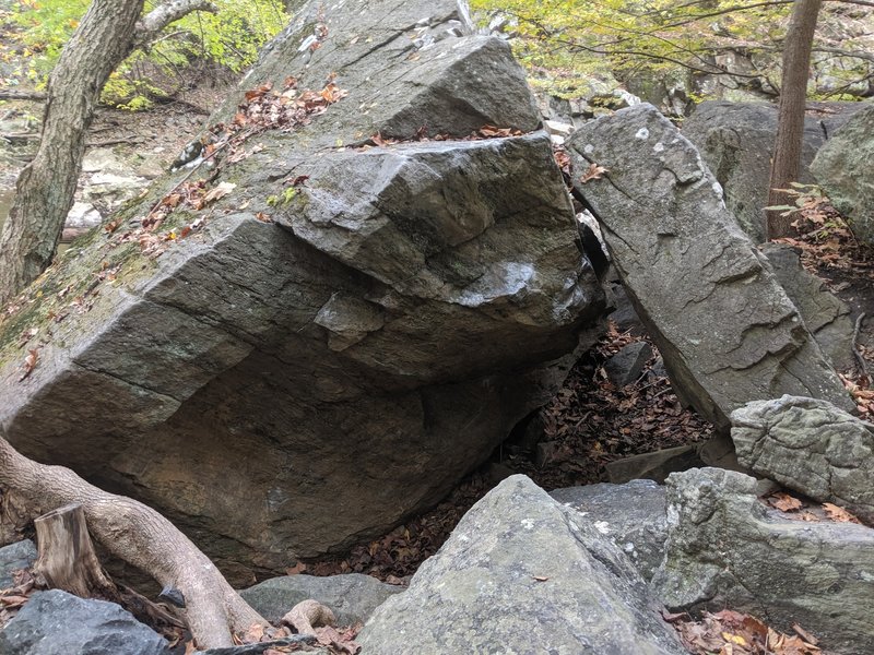 Bouldering in North Bank - Hobo Cave Area, Northwest Branch