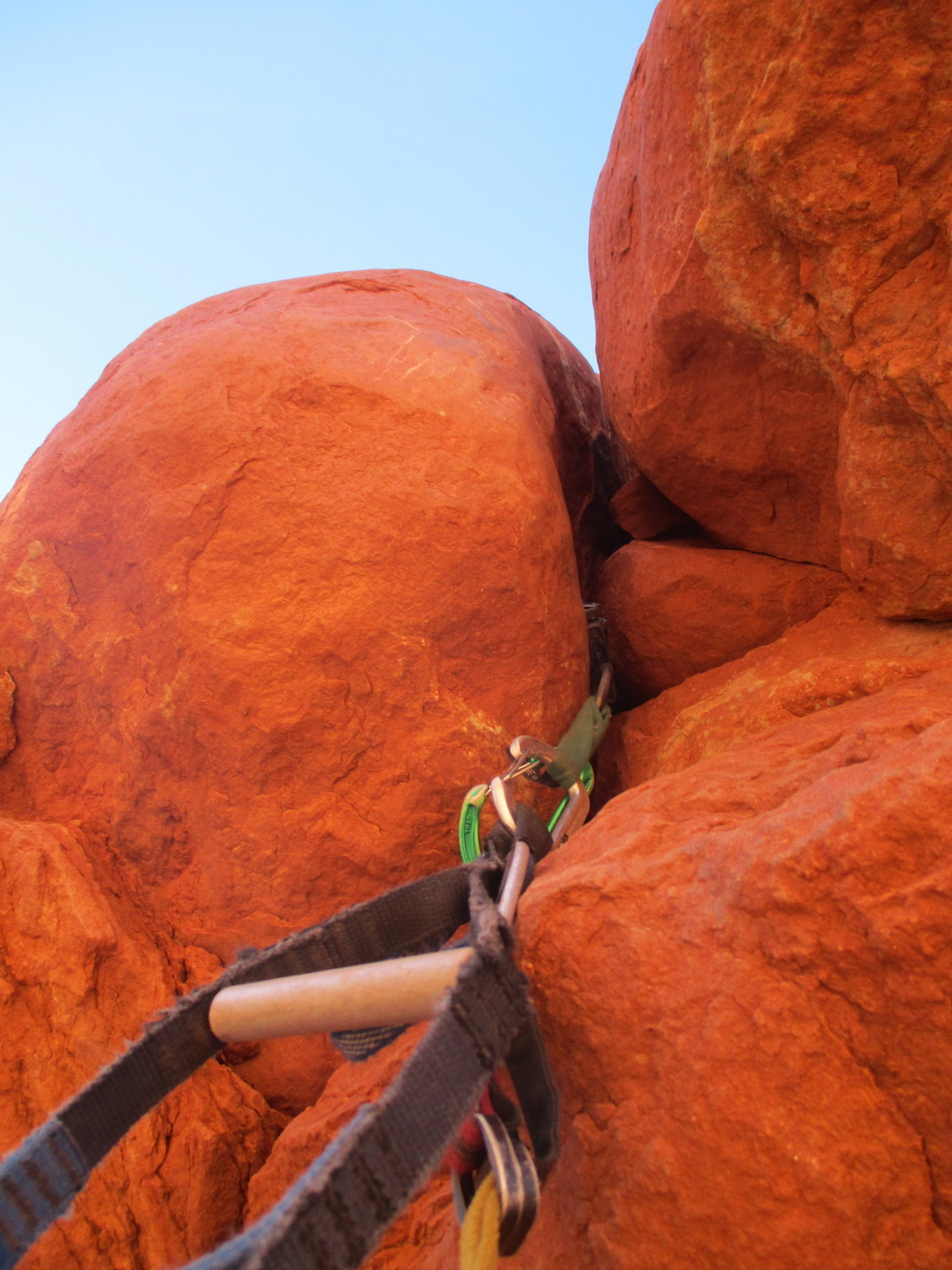 Bomber first placement in the roof crack. You can make this placement ...