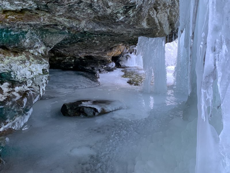 Climb Cow cave (Beede falls), * NH Ice and Mixed