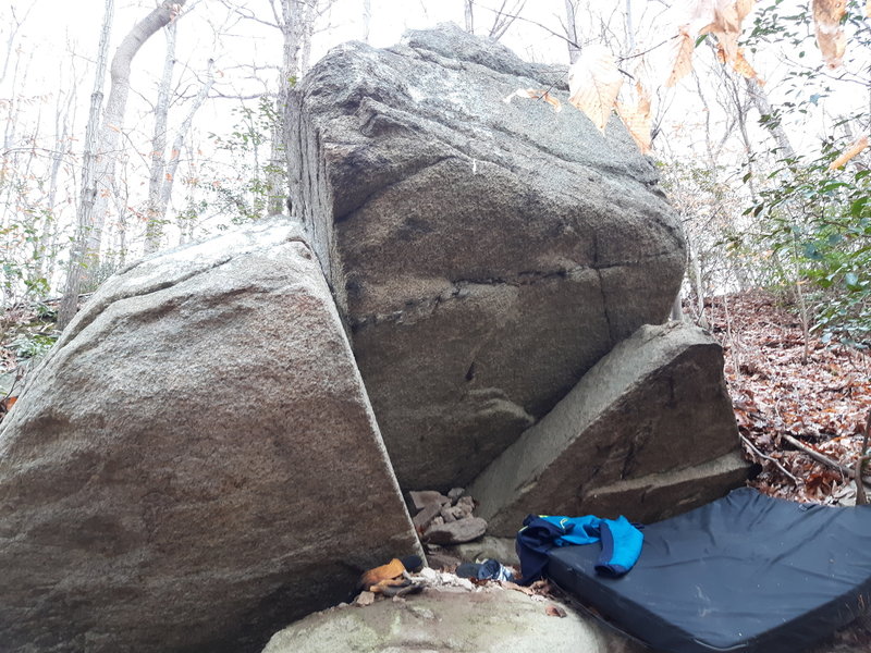 Bouldering in Overhang Cluster, DC & Northern VA Region