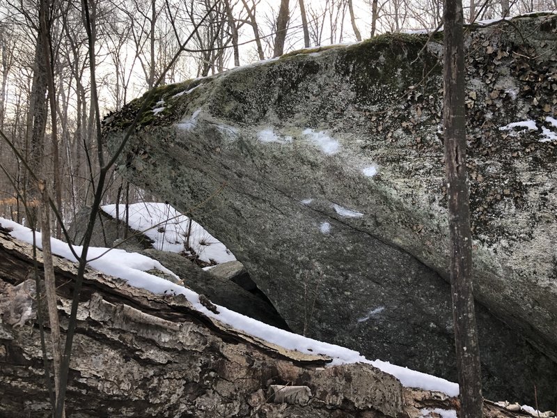Climbing in Razorback Boulder, Monadnock Region