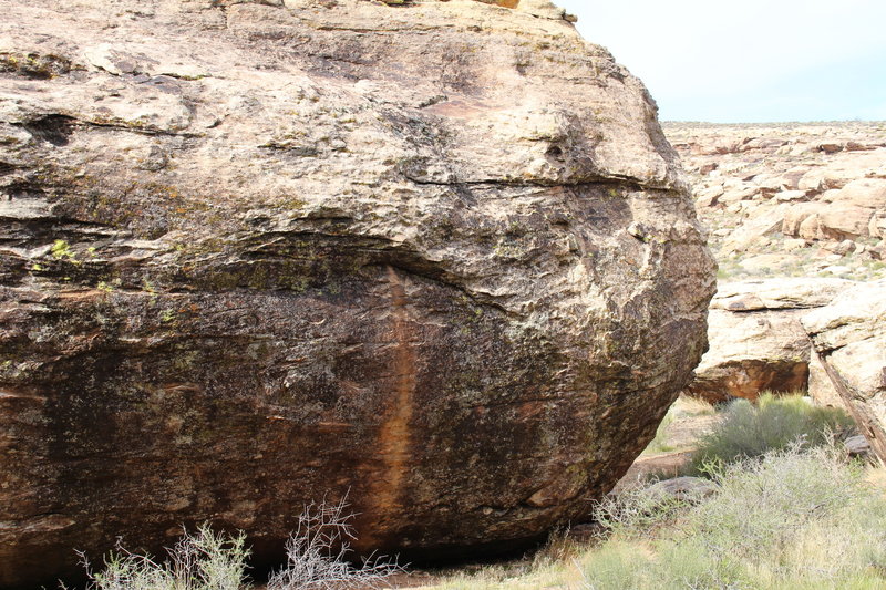 Bouldering in The Crackity Project, Southwest Utah