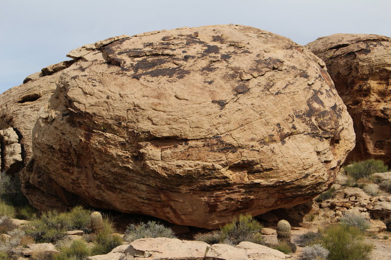 Bouldering in The Overlooker, Southwest Utah