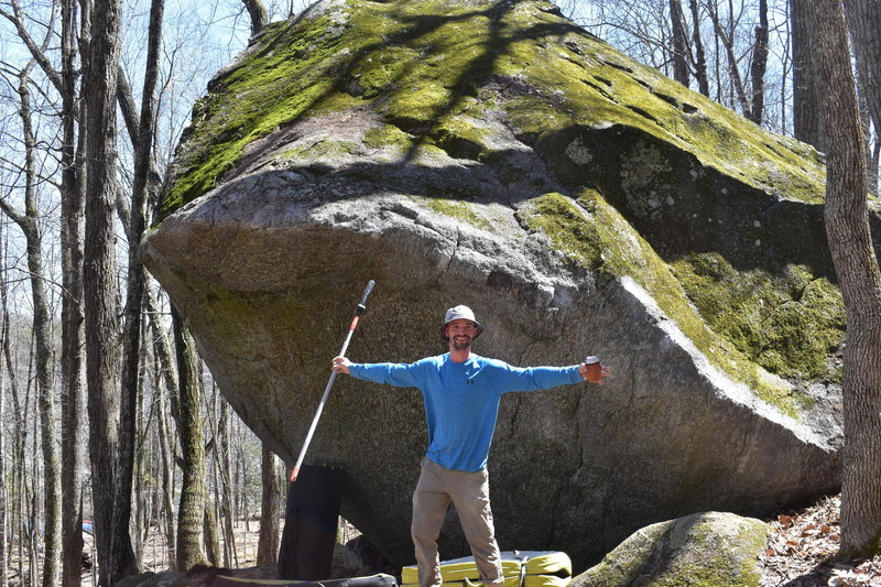 Bouldering in The Mammoth Rock, Merrimack Valley