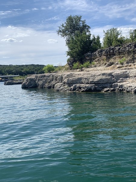 Bouldering in Lake Travis short cliffs, Austin Area