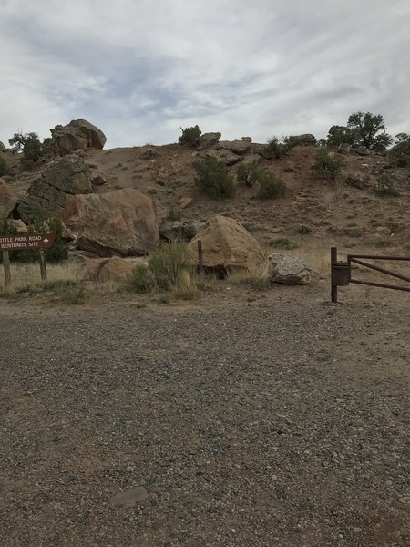 Bouldering in Bentonite Mine, Grand Junction Area