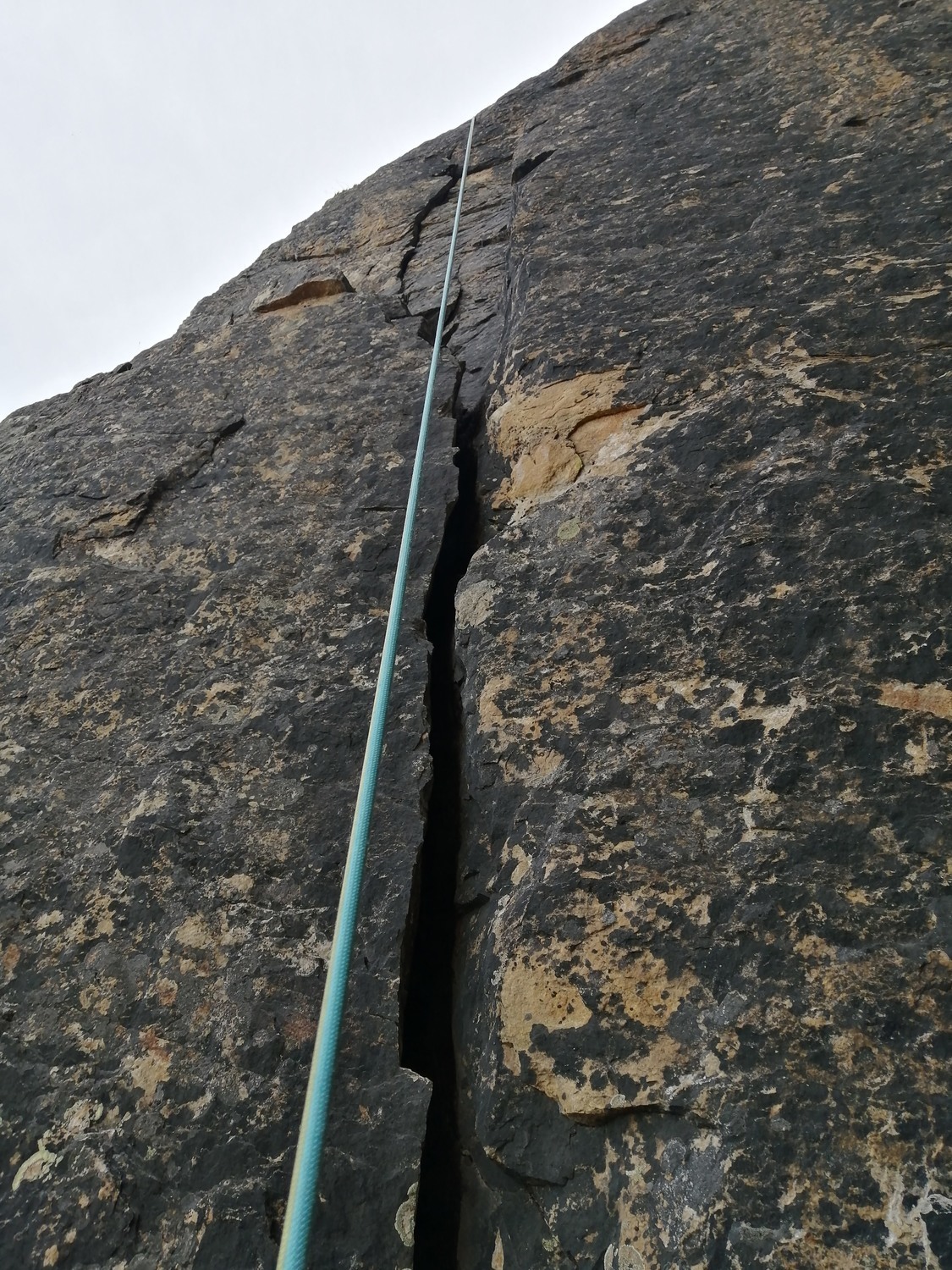 Upper crack of the 10a variation for pitch 4. This crack can be reached ...