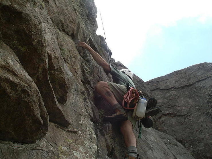 Good view of the crux move. 20 feet of finger crack climbing. Or stem ...