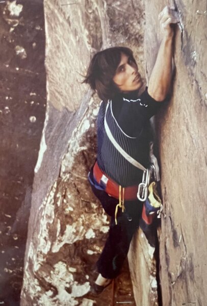 Dan Goodwin on crux pitch during FA in 1981 with George Urioste.