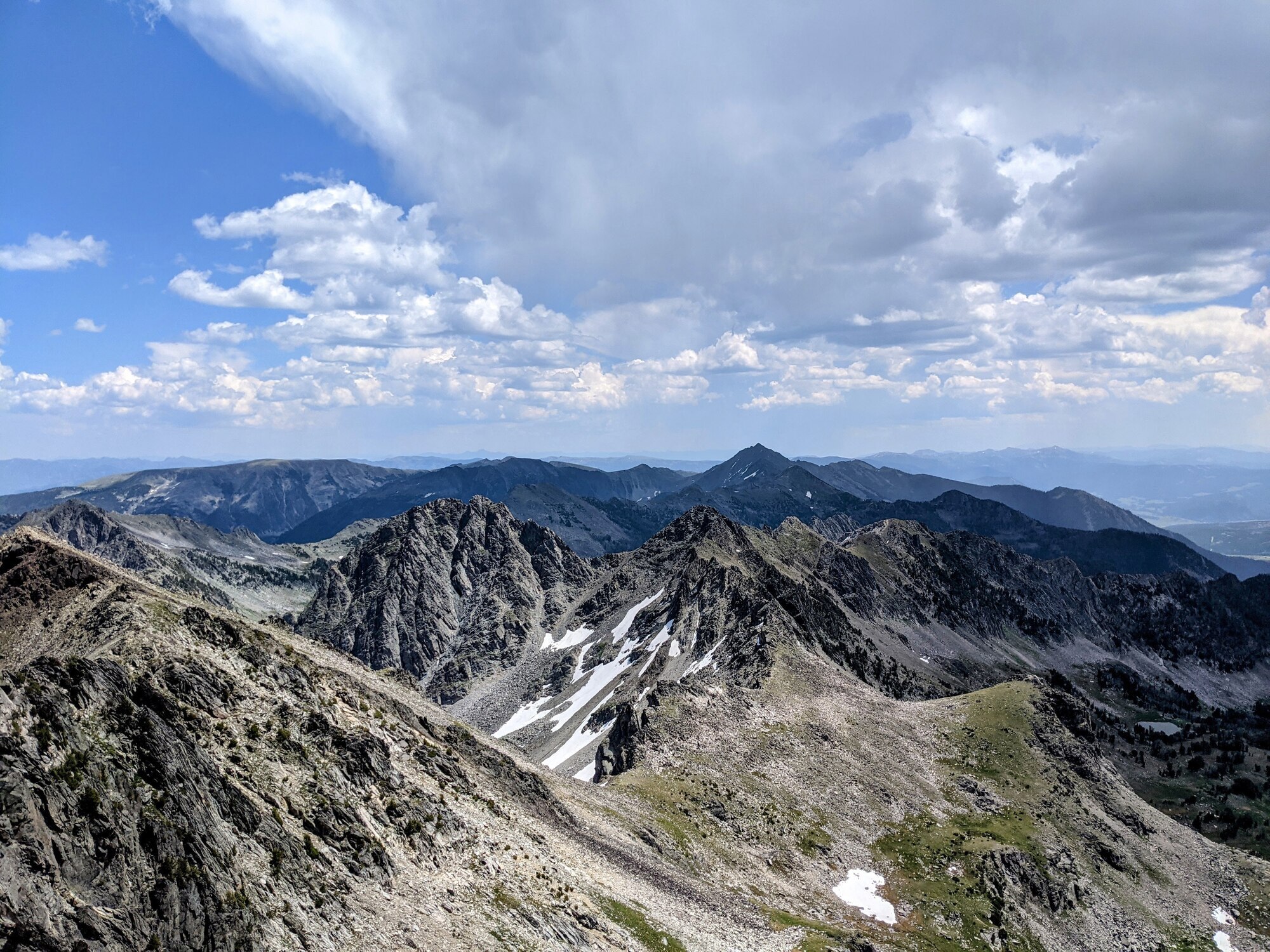 Unbelievable views of the surrounding range from the summit of Beehive Peak