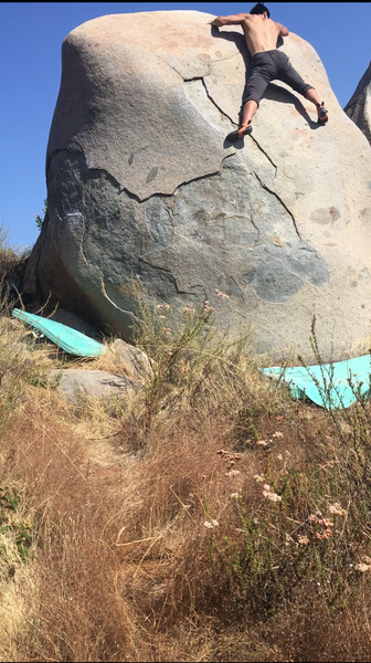 Climbing in Split Pea Boulders, San Diego County