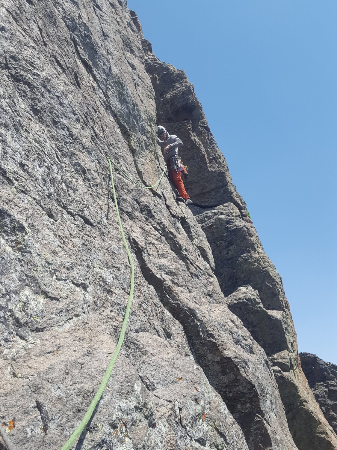 The traverse that begins the final pitch.