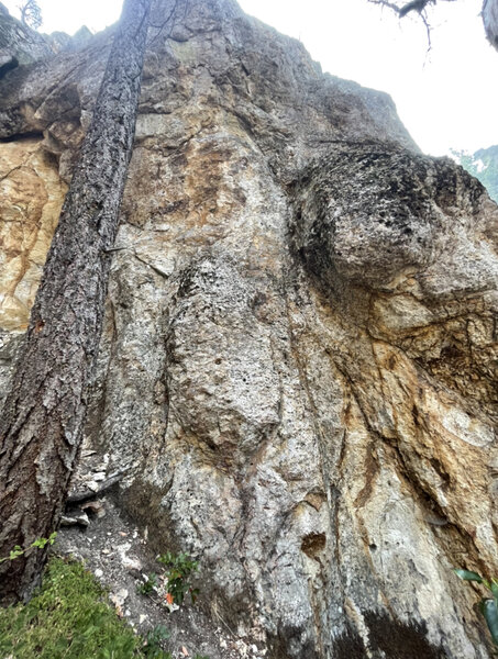 Rock Climbing in Cascade Wall, Southwest Oregon