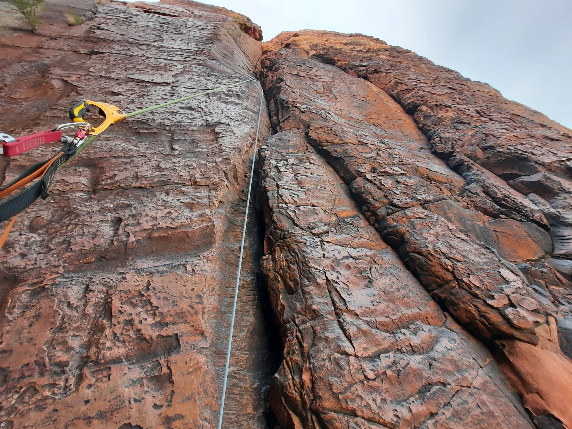 Mid P5 crack on perfect rock