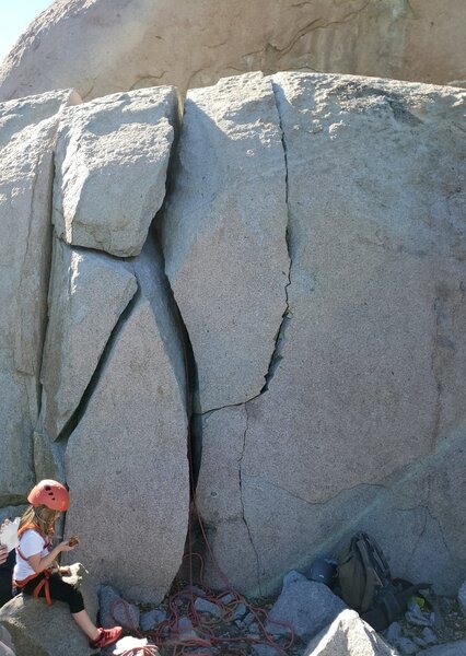 Climb Boulder with 3 Cracks, San Diego County
