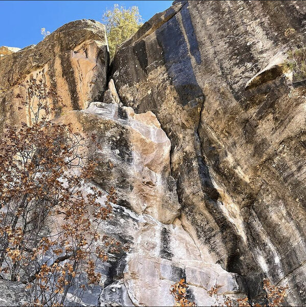 Dead Ernest. Photo by Luke Mehall.