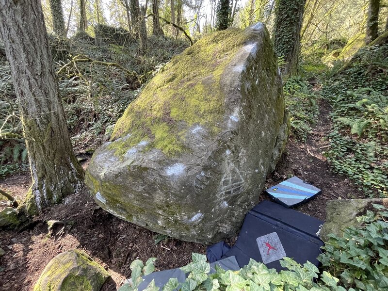 Climbing in Ledge Boulder, Portland & The Gorge