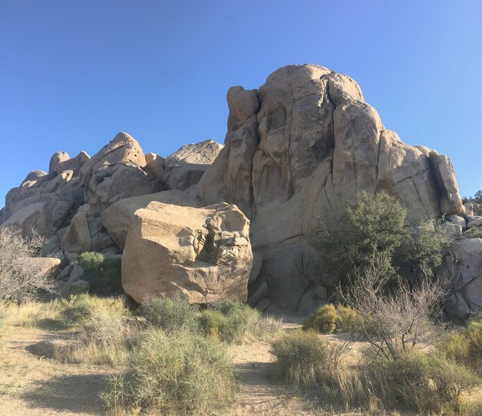 Climbing in Baskerville Boulder, Joshua Tree National Park