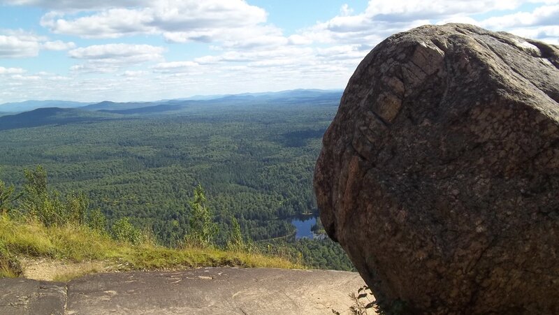 Looking to the left ... Whiteface is in the far left corner ... Azure ...