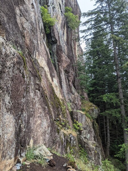Rock Climb Fallen Shadows (full), Southeast Corner