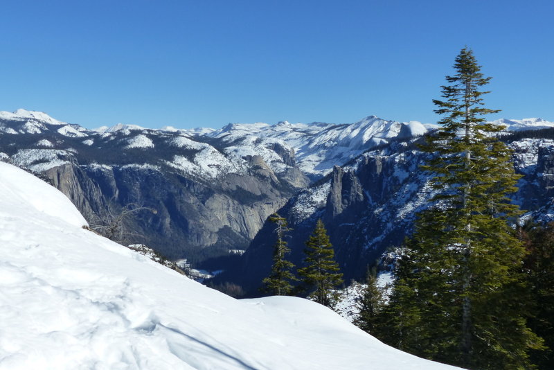 Dewey Point Trail Running Trail, Yosemite Valley, California