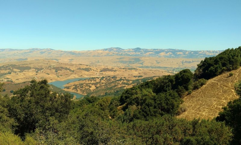 Calero Reservoir with the Santa Teresa Hills behind it, and the Diablo ...