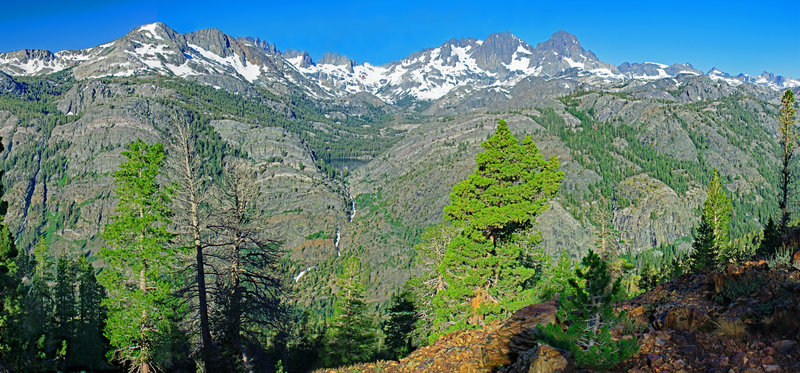 Shadow Lake in hanging valley above deeply glaciated canyon of San ...