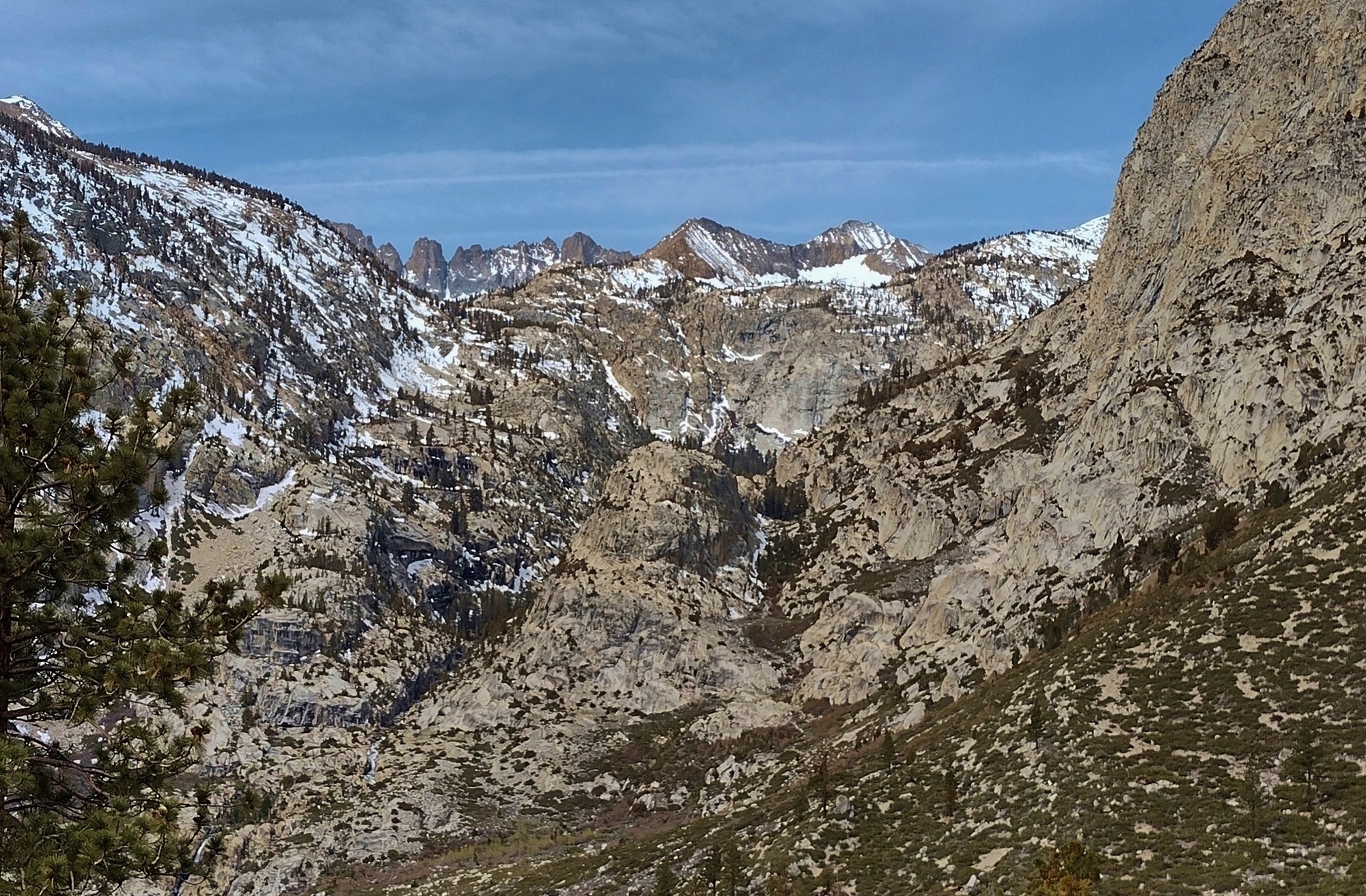 In the far distance (left to right) are most of the Kaweah Ridge - Red ...