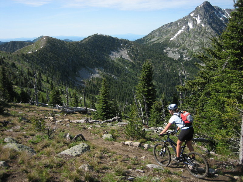 Traversing Mt PLewman on the Seven Summits trail.