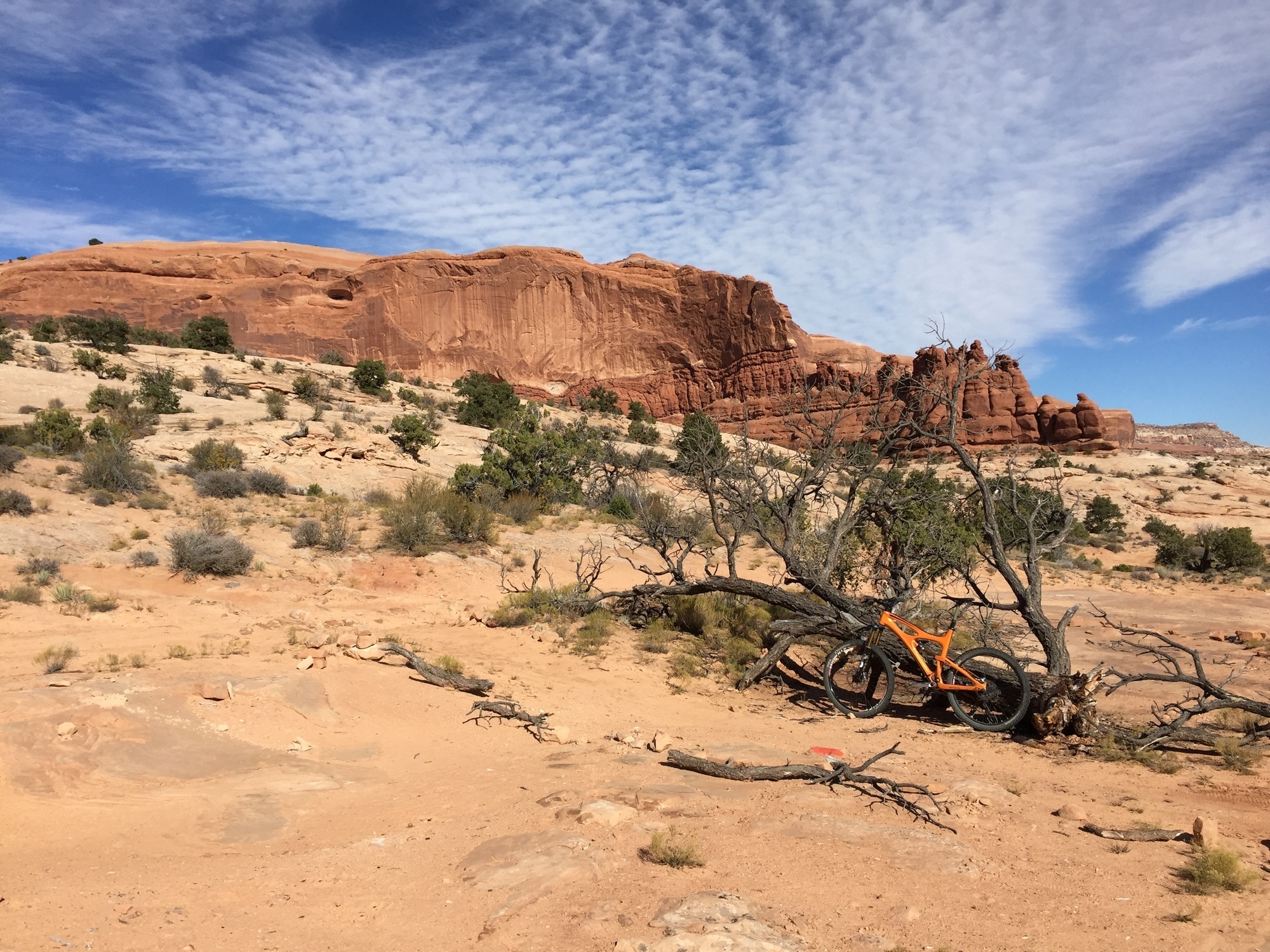 Beautiful views from the Navajo Rocks Chaco Loop.