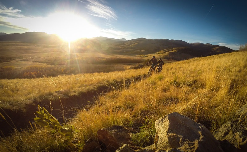Chilly October ride with awesome views and one last hurrah before snow ...