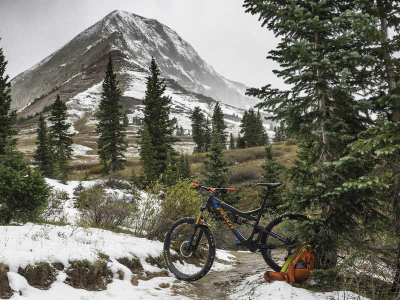 Your first view of Engineer Mountain from Pass Creek Trail during a ...